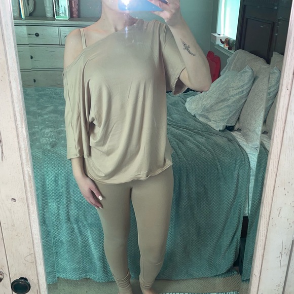 Fashion Nova | Tops | Nwt Fashion Nova Tan 2 Piece Set With Twisted ...